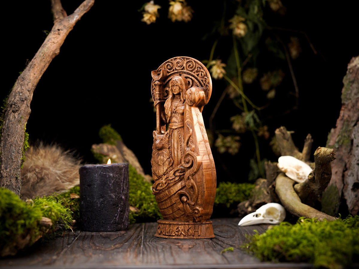 Cailleach goddess statue, Cailleach figurine