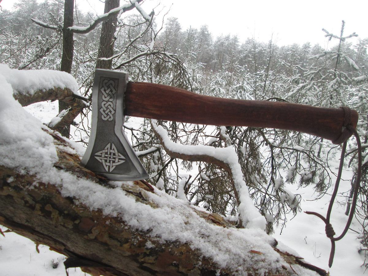 Scandinavian runic axe – Valhallaworld
