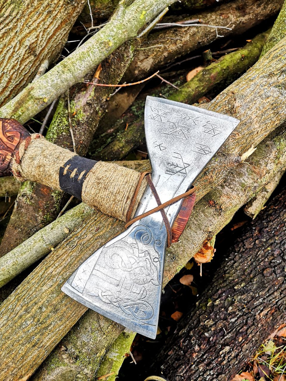 Double sided viking axe, two handed battle axe – Valhallaworld